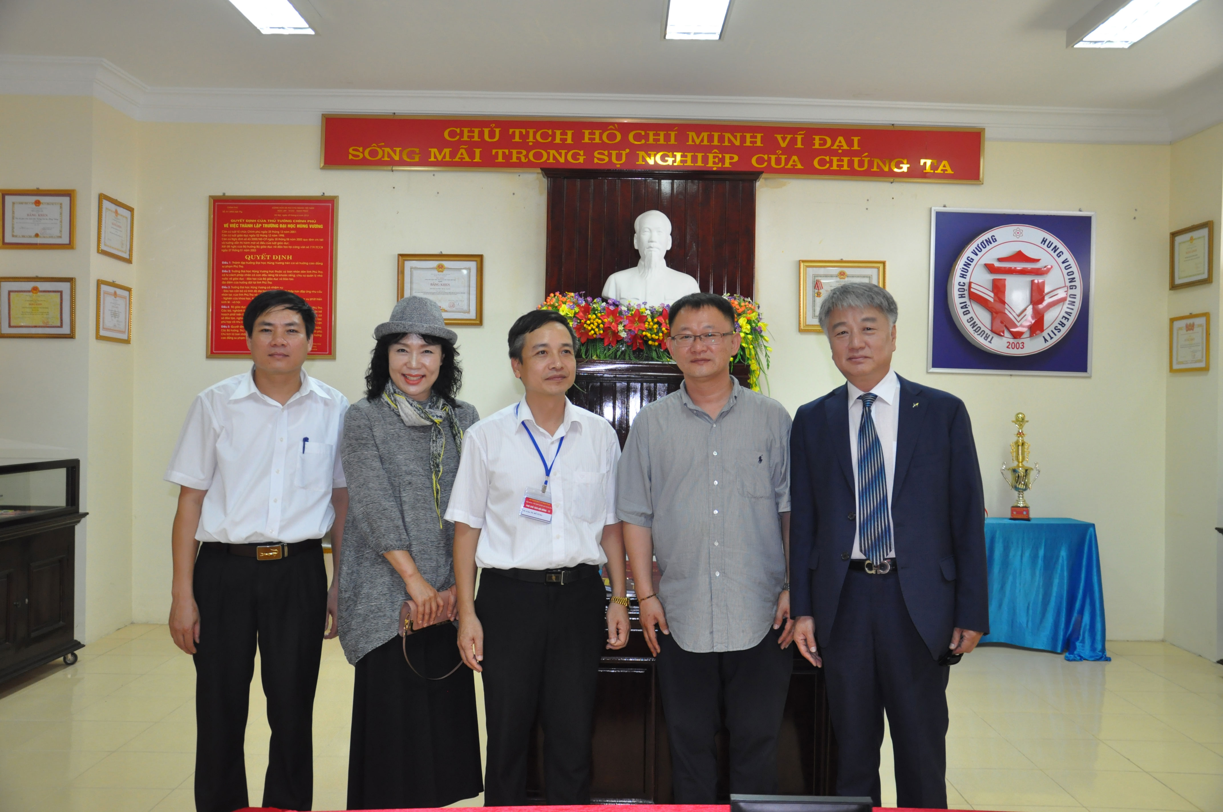 Đoàn công tác của Trường Đại học Chung Woon, Hàn Quốc thăm và làm việc ...