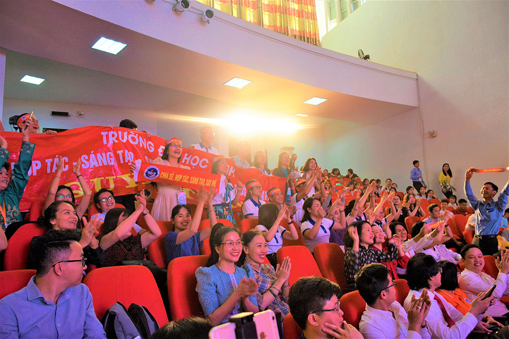 Những tình cảm đặc biệt mà HVU dành tặng các đoàn về tham dự Hội thi ...